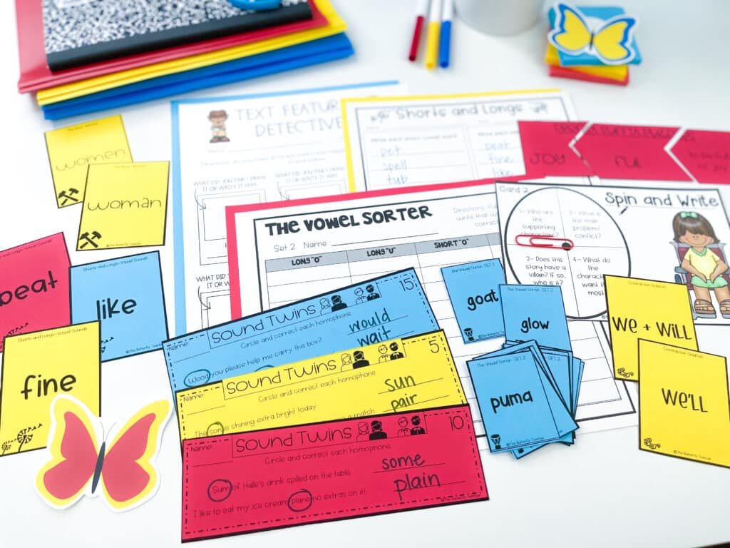 FREE 2nd Grade Literacy Centers